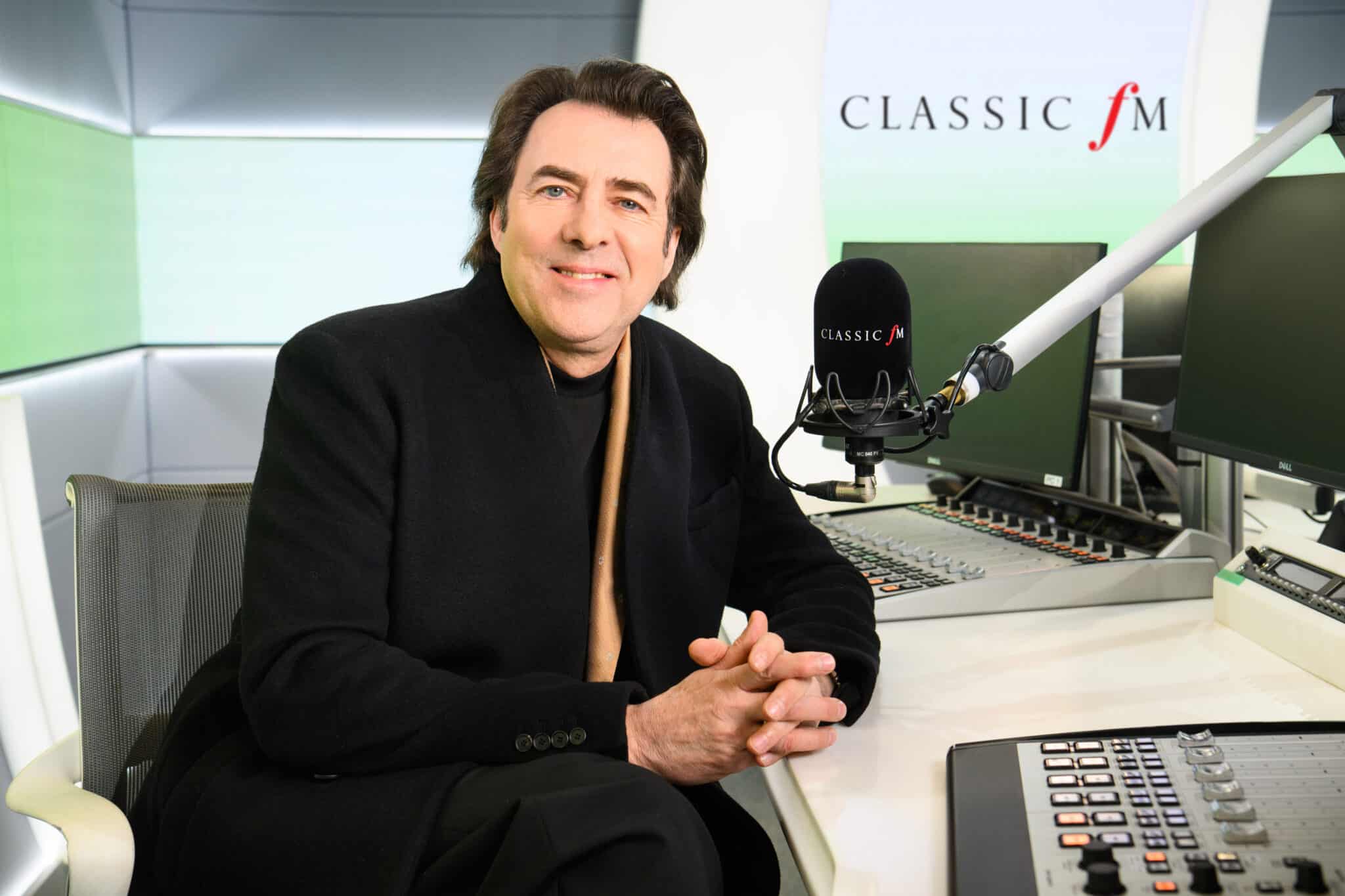 Jonathan Ross joins Classic FM as brand-new host of its popular film ...